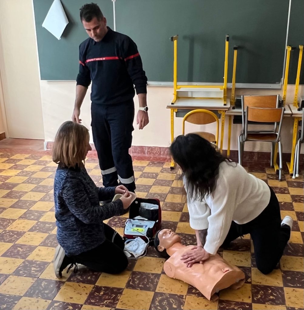 formation aux gestes de 1er secours SDIS 06 – ECOLE ELEMENTAIRE JULES ...